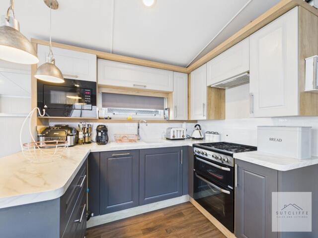 For Sale 2 Bedroom Shared Living/roommate Lancs Lancashire DS99029578