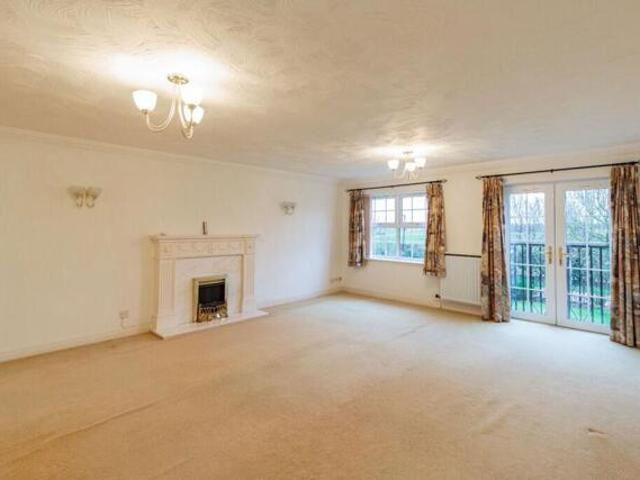 For Sale 2 Bedroom Shared Living/roommate Lancs Lancashire DS101678870