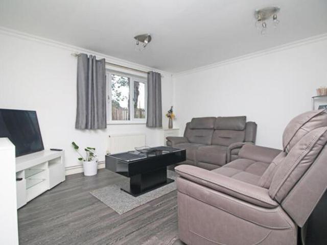 For Sale 2 Bedroom Shared Living/roommate Lancs Lancashire DS101168318