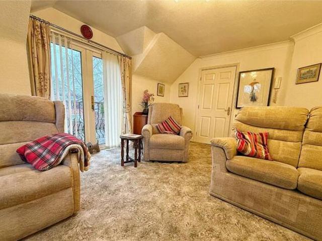 For Sale 2 Bedroom Shared Living/roommate Lancs Rochdale DS101677144