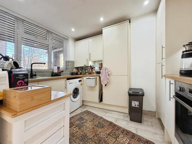 For Sale 2 Bedroom Shared Living/roommate Leamington Spa Warwickshire DS98969223