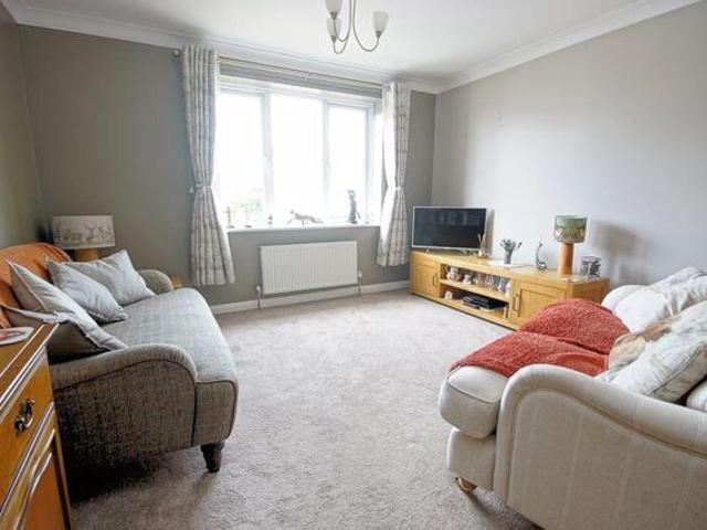 For Sale 2 Bedroom Shared Living/roommate Lee On Solent Hampshire DLS100398433