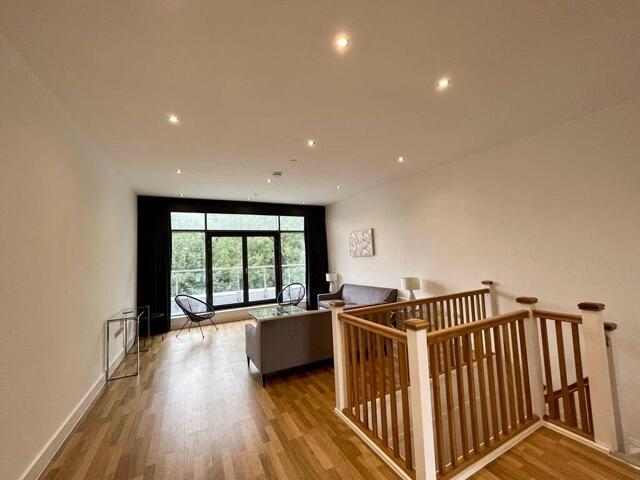 For Sale 2 Bedroom Shared Living/roommate Leeds Leeds DS100685065