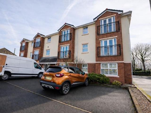 For Sale 2 Bedroom Shared Living/roommate Leigh Warrington DLS99735782