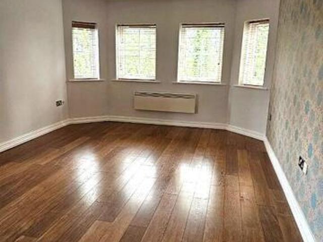 For Sale 2 Bedroom Shared Living/roommate Leigh Wigan DS100456782
