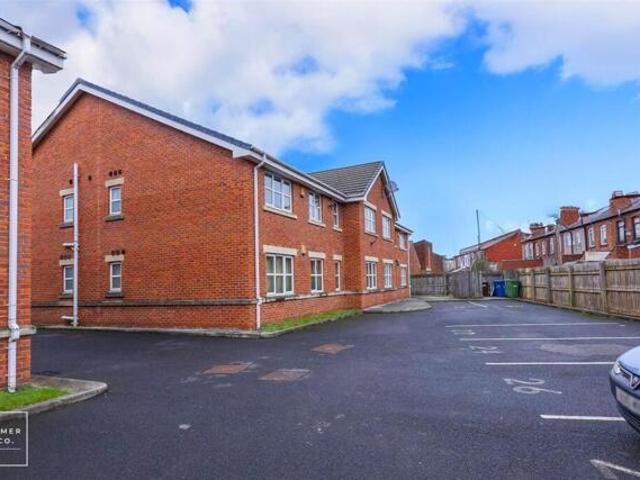 For Sale 2 Bedroom Shared Living/roommate Leigh Wigan DS100615031