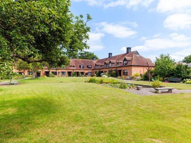 For Sale 2 Bedroom Shared Living/roommate Lenham Kent DLS100615152