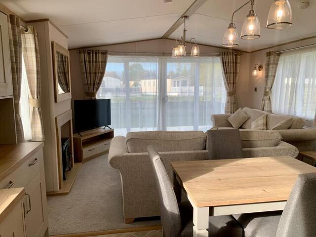 For Sale 2 Bedroom Shared Living/roommate Lincolnshire Lincolnshire DLS100096692