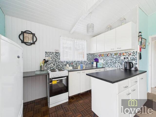 For Sale 2 Bedroom Shared Living/roommate Lincolnshire Lincolnshire DLS100685237