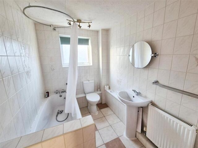 For Sale 2 Bedroom Shared Living/roommate Little Eaton Little Eaton DS99952267