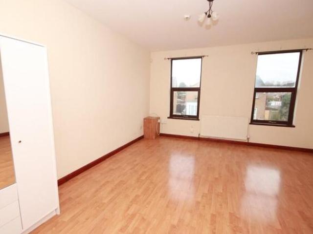 For Sale 2 Bedroom Shared Living/roommate Liverpool Liverpool DLS99380765