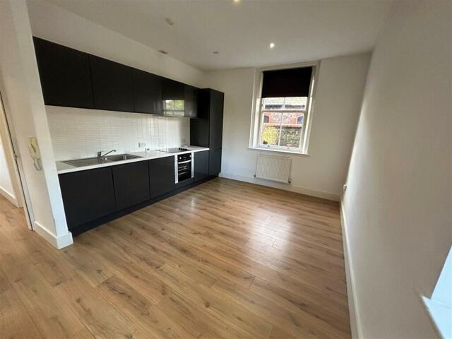 For Sale 2 Bedroom Shared Living/roommate Liverpool Merseyside DLS99523526