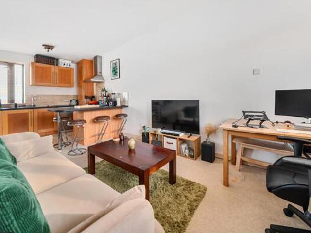 For Sale 2 Bedroom Shared Living/roommate London Greater London DLS101351799