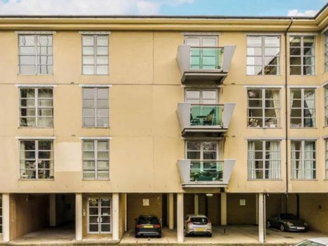 For Sale 2 Bedroom Shared Living/roommate London Greater London DS100456441
