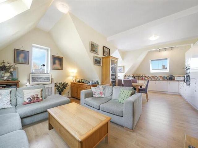 For Sale 2 Bedroom Shared Living/roommate London Greater London DS100503335