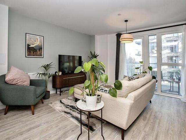 For Sale 2 Bedroom Shared Living/roommate London Greater London DS100648772