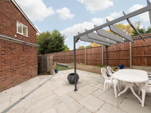 For Sale 2 Bedroom Shared Living/roommate London Greater London DS100787038