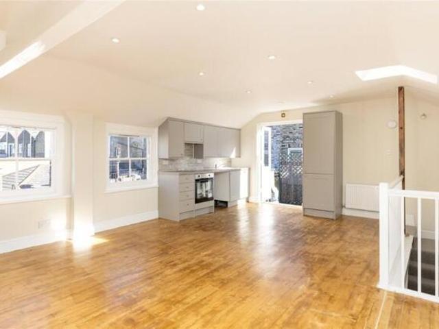 For Sale 2 Bedroom Shared Living/roommate London Greater London DS98903711