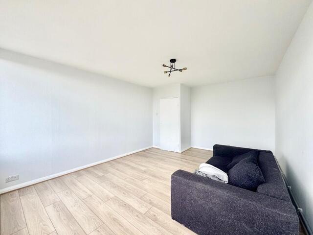 For Sale 2 Bedroom Shared Living/roommate London Greater London DS99641979