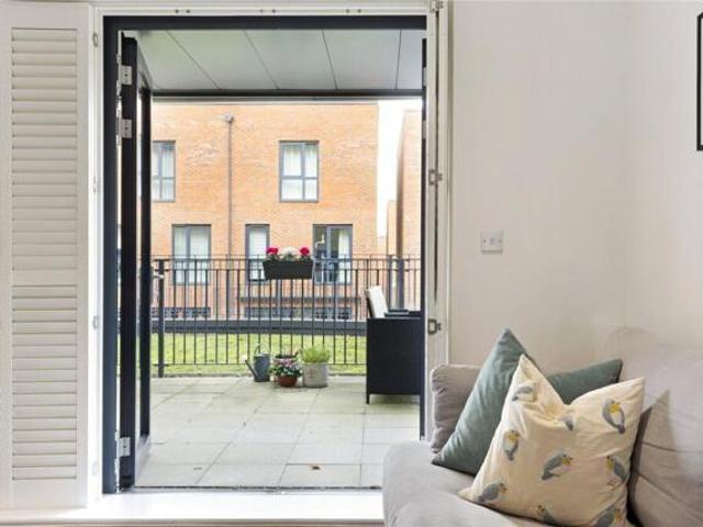 For Sale 2 Bedroom Shared Living/roommate Londres Greater London DLS101059848
