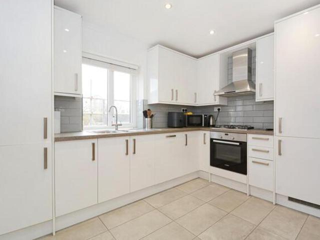 For Sale 2 Bedroom Shared Living/roommate Londres Greater London DLS99840115