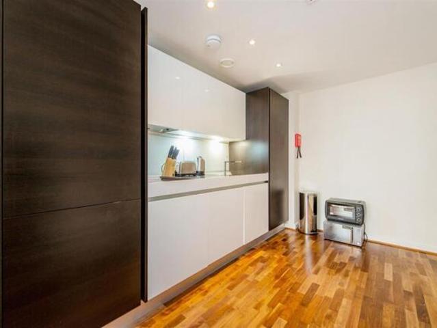 For Sale 2 Bedroom Shared Living/roommate Londres Greater London DS100854766