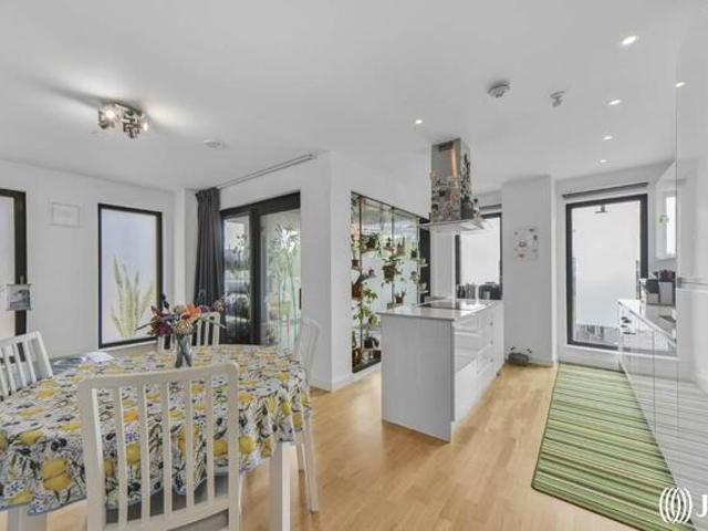 For Sale 2 Bedroom Shared Living/roommate Londres Greater London DS101743219