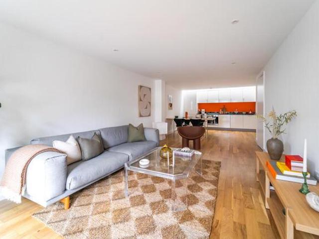 For Sale 2 Bedroom Shared Living/roommate Londres Greater London DS101316231