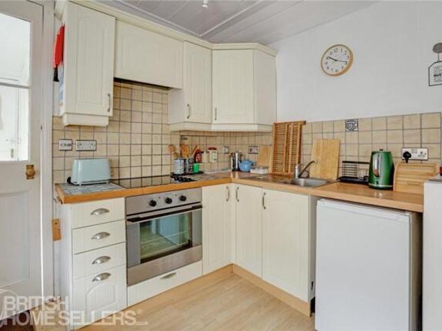For Sale 2 Bedroom Shared Living/roommate Lostwithiel Cornwall DLS100191722