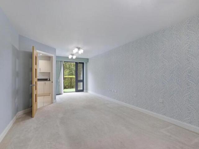 For Sale 2 Bedroom Shared Living/roommate Loughton Essex DLS100057737