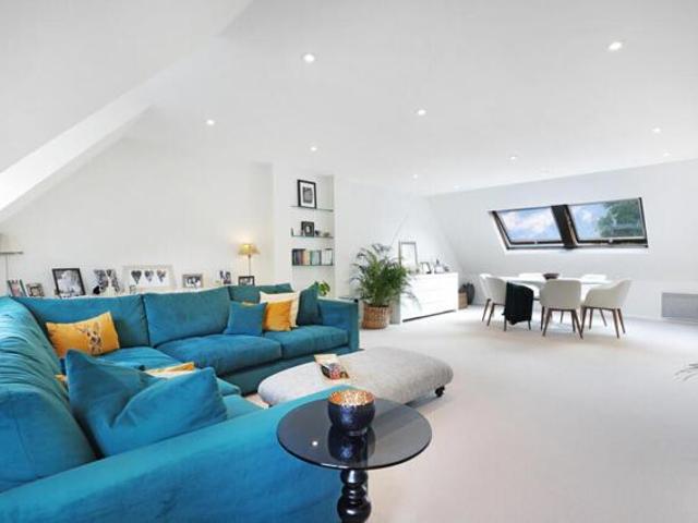 For Sale 2 Bedroom Shared Living/roommate Loughton Essex DLS99054789