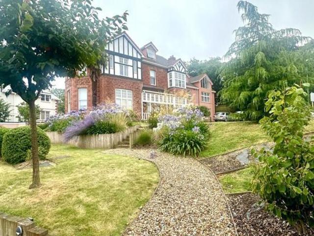 For Sale 2 Bedroom Shared Living/roommate Paignton Devon DS101351980