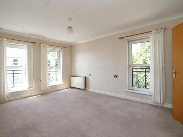 For Sale 2 Bedroom Shared Living/roommate Paignton Devon DS101743307
