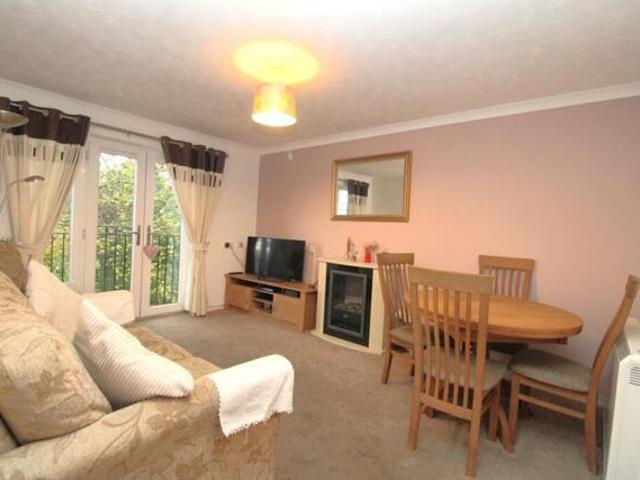For Sale 2 Bedroom Shared Living/roommate Paignton Devon DS101996198