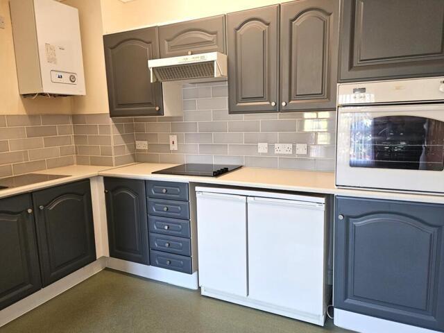 For Sale 2 Bedroom Shared Living/roommate Peterborough Peterborough DLS101025402