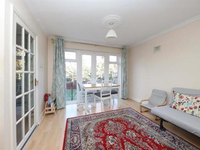 For Sale 2 Bedroom Shared Living/roommate Pinner Greater London DLS98649199