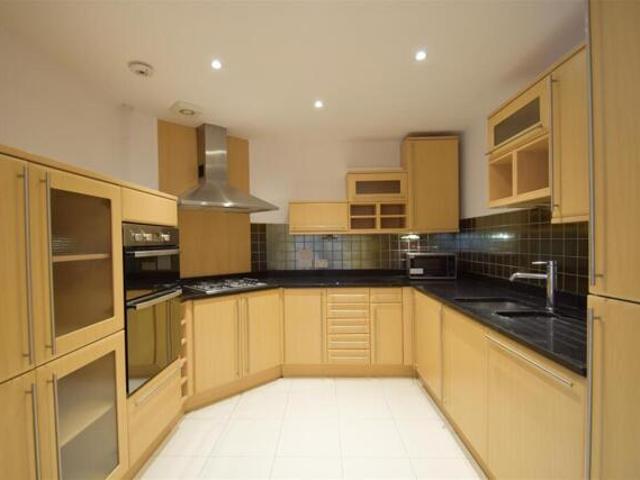 For Sale 2 Bedroom Shared Living/roommate Pinner Greater London DS100398682