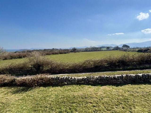 For Sale 2 Bedroom Shared Living/roommate Plas Newydd Farm Plas Newydd Farm DLS101231603