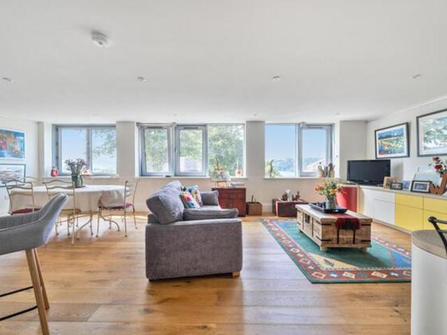 For Sale 2 Bedroom Shared Living/roommate Plymouth Devon DS101676690