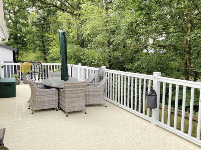 For Sale 2 Bedroom Shared Living/roommate Poole Dorset DS99203968