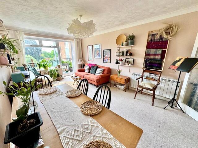 For Sale 2 Bedroom Shared Living/roommate Poole Poole DLS98903339