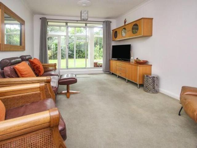 For Sale 2 Bedroom Shared Living/roommate Poole Poole DS100316969