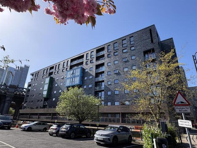 For Sale 2 Bedroom Shared Living/roommate Potato Wharf Potato Wharf DLS101891846