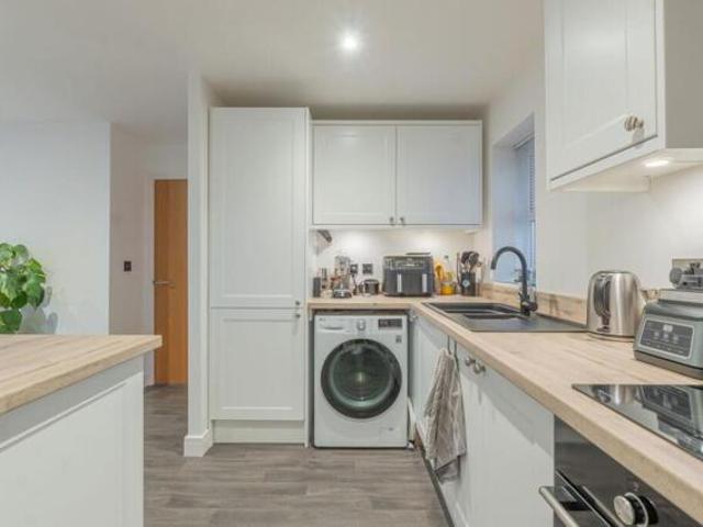For Sale 2 Bedroom Shared Living/roommate Redditch Worcestershire DLS99571696