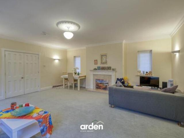 For Sale 2 Bedroom Shared Living/roommate Redditch Worcestershire DS98687797