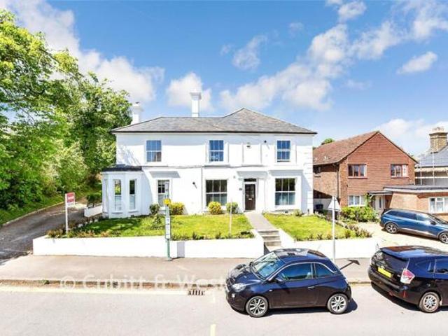For Sale 2 Bedroom Shared Living/roommate Redhill Surrey DS98477720