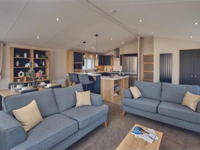 For Sale 2 Bedroom Shared Living/roommate Rhyl Denbighshire DS98930033