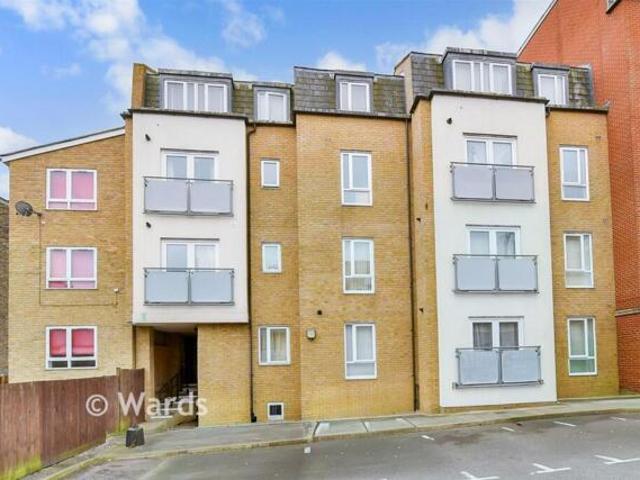 For Sale 2 Bedroom Shared Living/roommate Rochester Kent DS101891978
