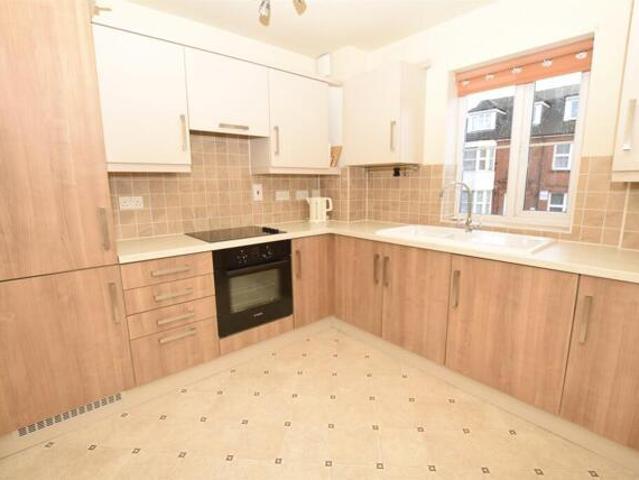 For Sale 2 Bedroom Shared Living/roommate Romford Greater London DLS100263278