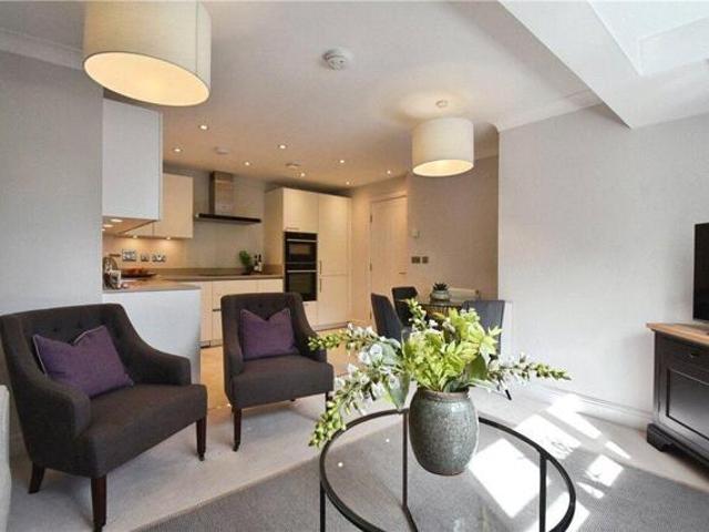 For Sale 2 Bedroom Shared Living/roommate Romsey Hampshire DLS98377602